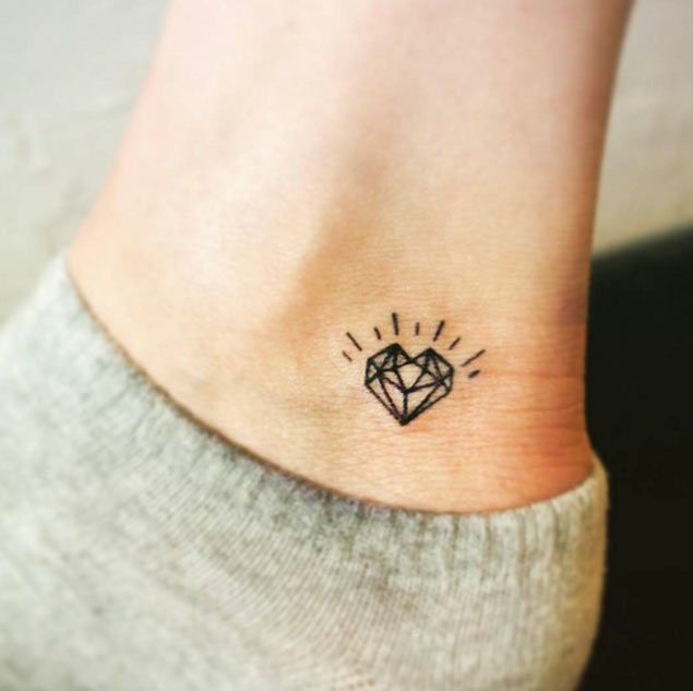 75 Awesome Small Tattoo Ideas for Women 2018 - tiny tattoo designs for ...