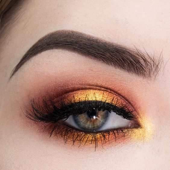 How to Rock Halo Eyeshadow Like a Pro - Halo Eye Makeup [7 Easy Tips ...