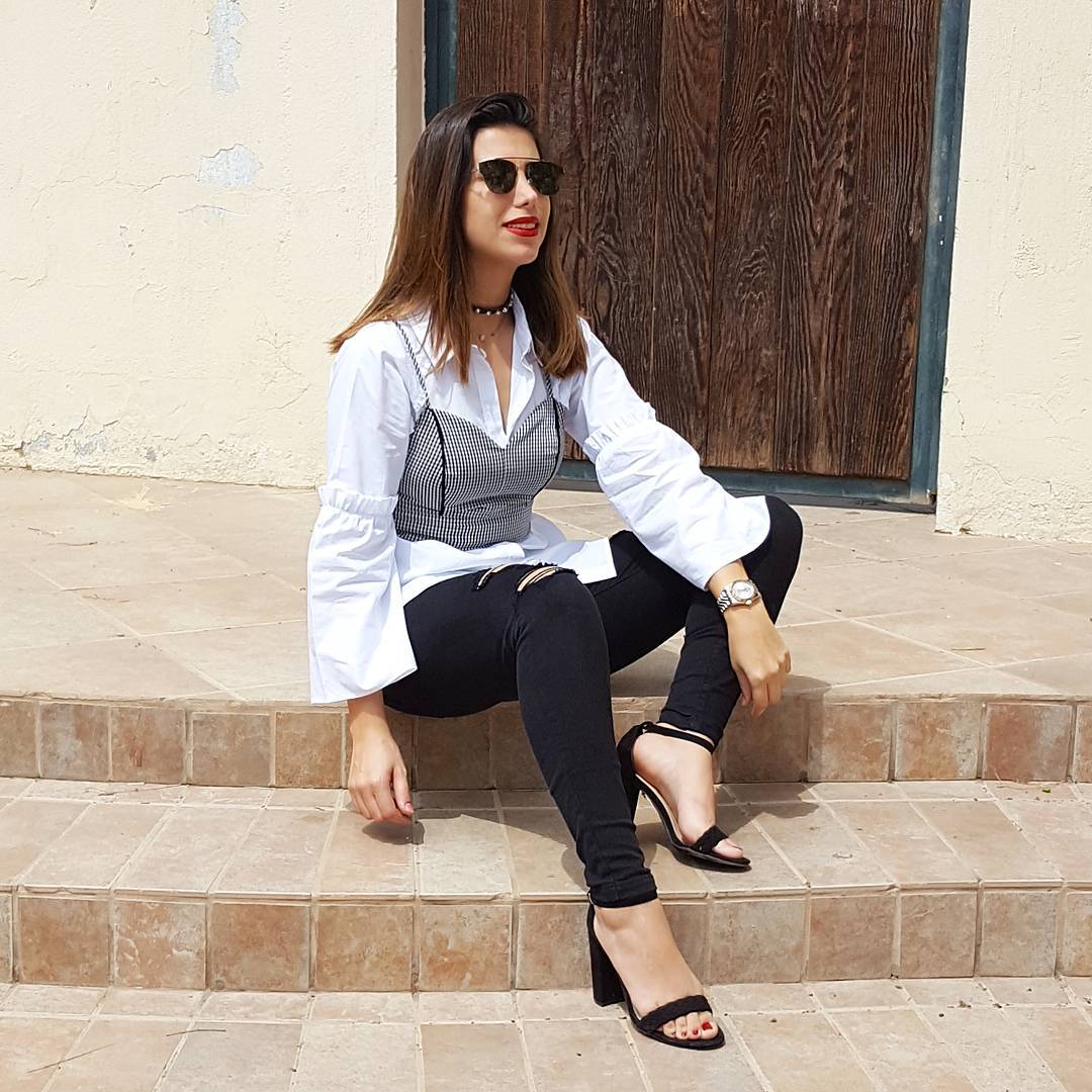 35 Ways to Wear Bell Sleeves - Trending Bell Sleeves Ideas - Her Style Code