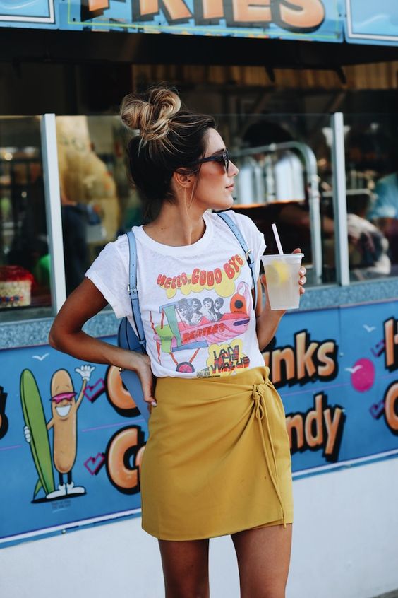 How to Wear Graphic Tees: 70+ Graphic Tee Outfits - Her Style Code
