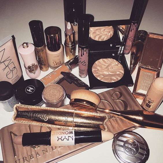 7 Ways to Revamp Your Beauty Collection Without Spending $$$ - Her ...