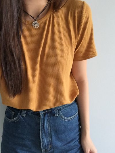 7 Tips on How to Wear a Basic Tee More Fashionable - Her Style Code