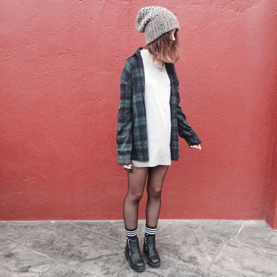 Best Ways to Wear a Flannel Shirt (Girls Style) - Her Style Code