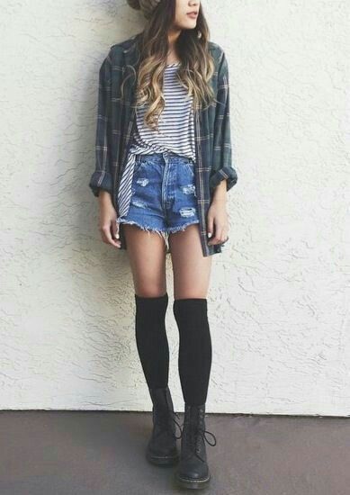 Best Ways to Wear a Flannel Shirt (Girls Style) - Her Style Code