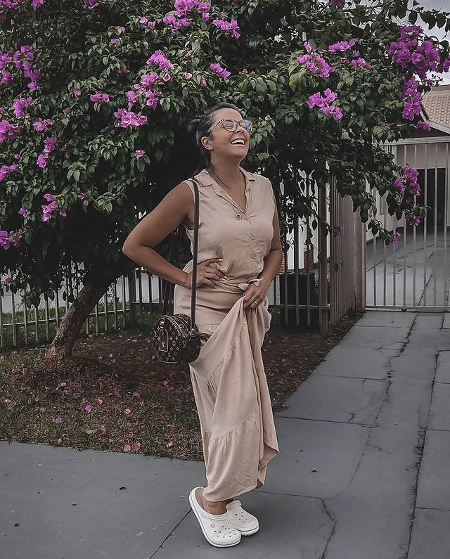 How to Wear Crocs Fashionably in Cute & Dainty Sandal Styles - Her ...