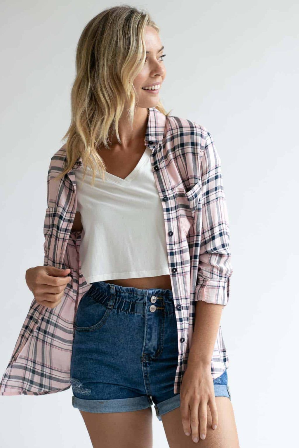 How to Wear Flannel Shirts with Super-fresh Modern Style - Her Style Code
