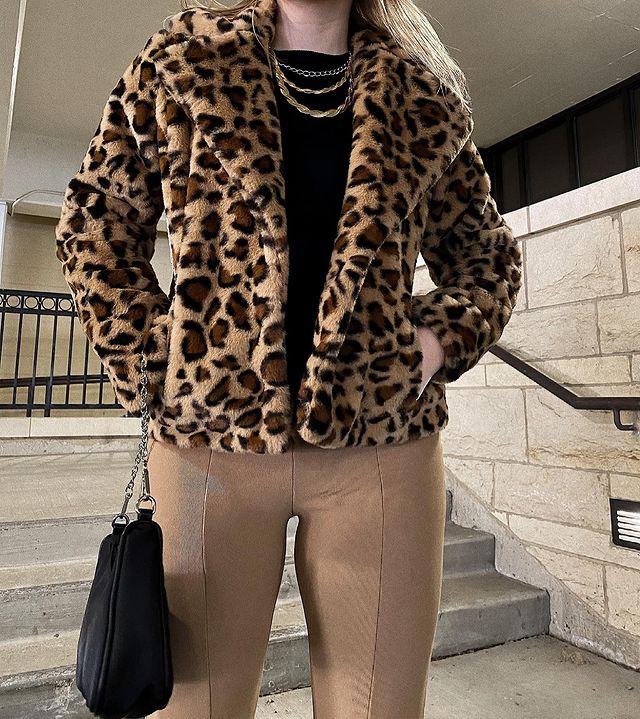 How to Style Brown Pants - 30 Outfit Ideas for Women with Brown Pants ...