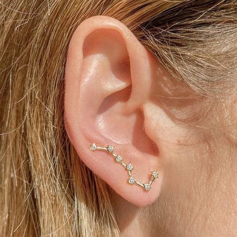 How to Wear Ear Crawlers & Look Stunning - Her Style Code