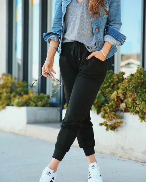 How to Wear Joggers (Women's Style Guide): 25 Jogger Pants Outfit ideas ...