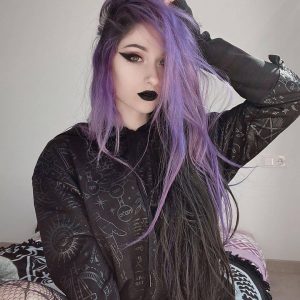 Guide to the E-Girl Aesthetic: The Vibe You’ll Only see Online - Her ...