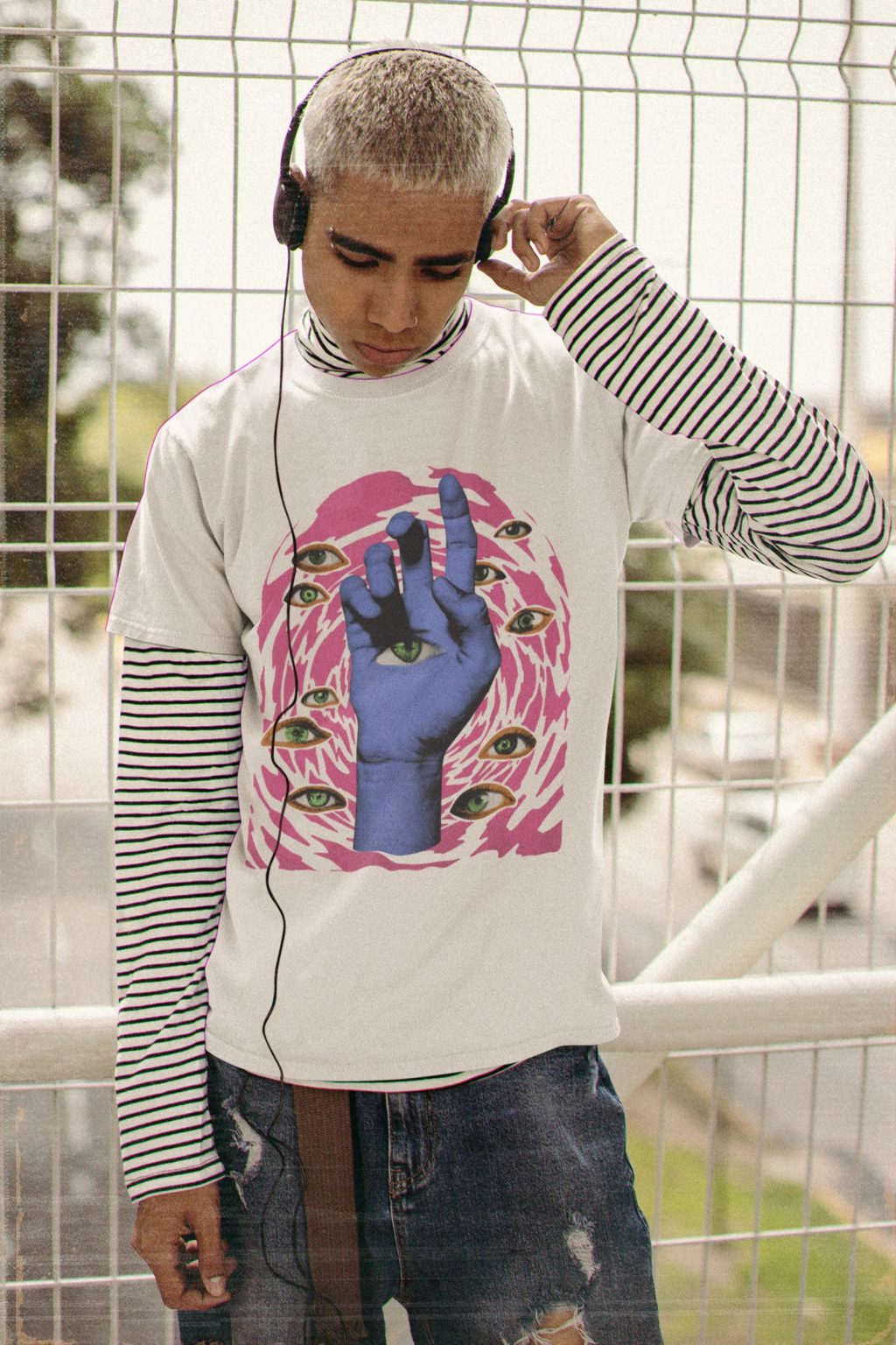 Weirdcore Aesthetic Outfit Ideas: Dress yourself as the ‘Cool Weird One ...