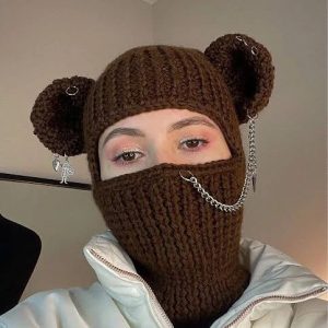 Weirdcore Aesthetic Outfit Ideas: Dress yourself as the ‘Cool Weird One ...