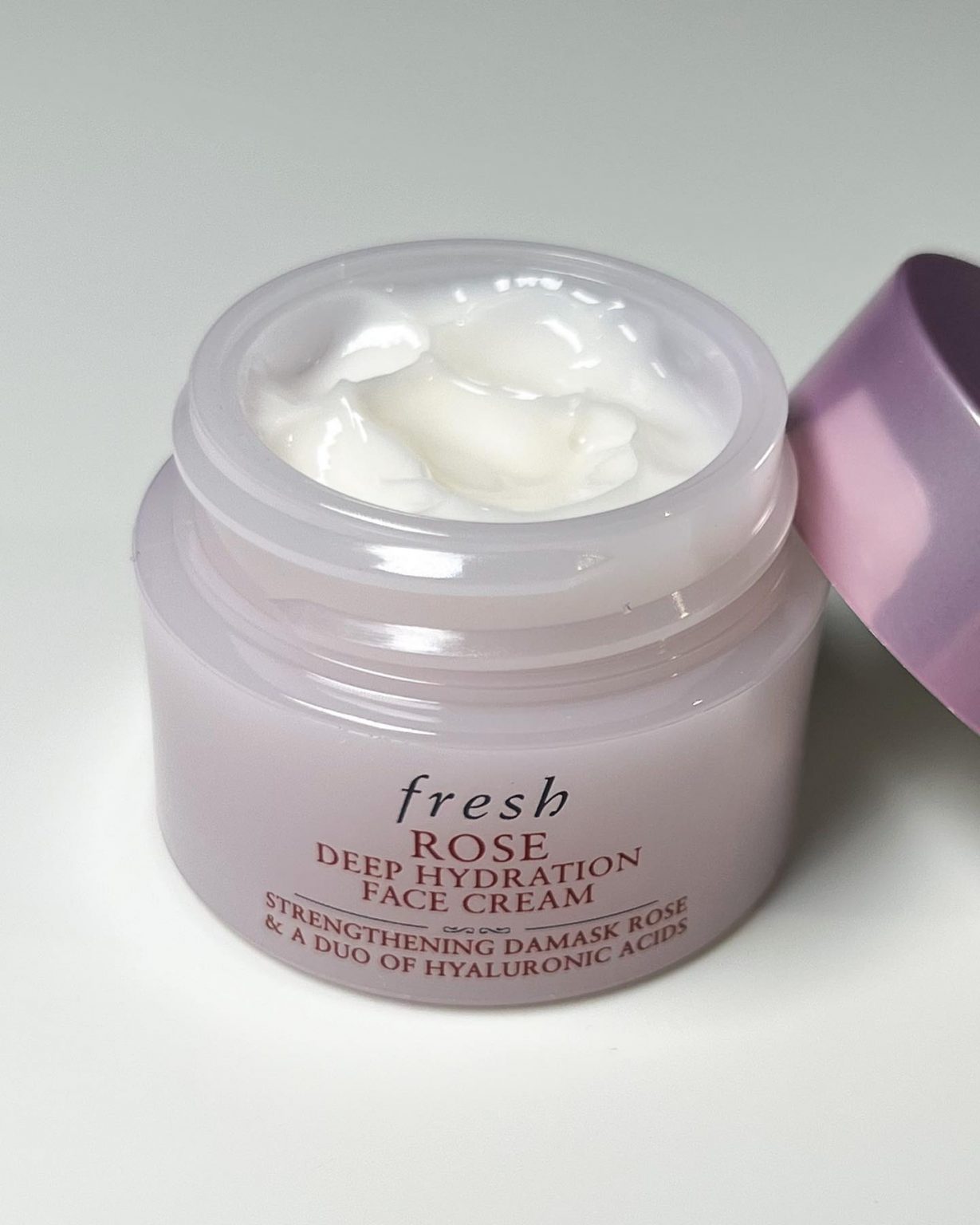 The TikTok Clean Girl Aesthetic: Guide to the Sleek & Glam Look - Her ...