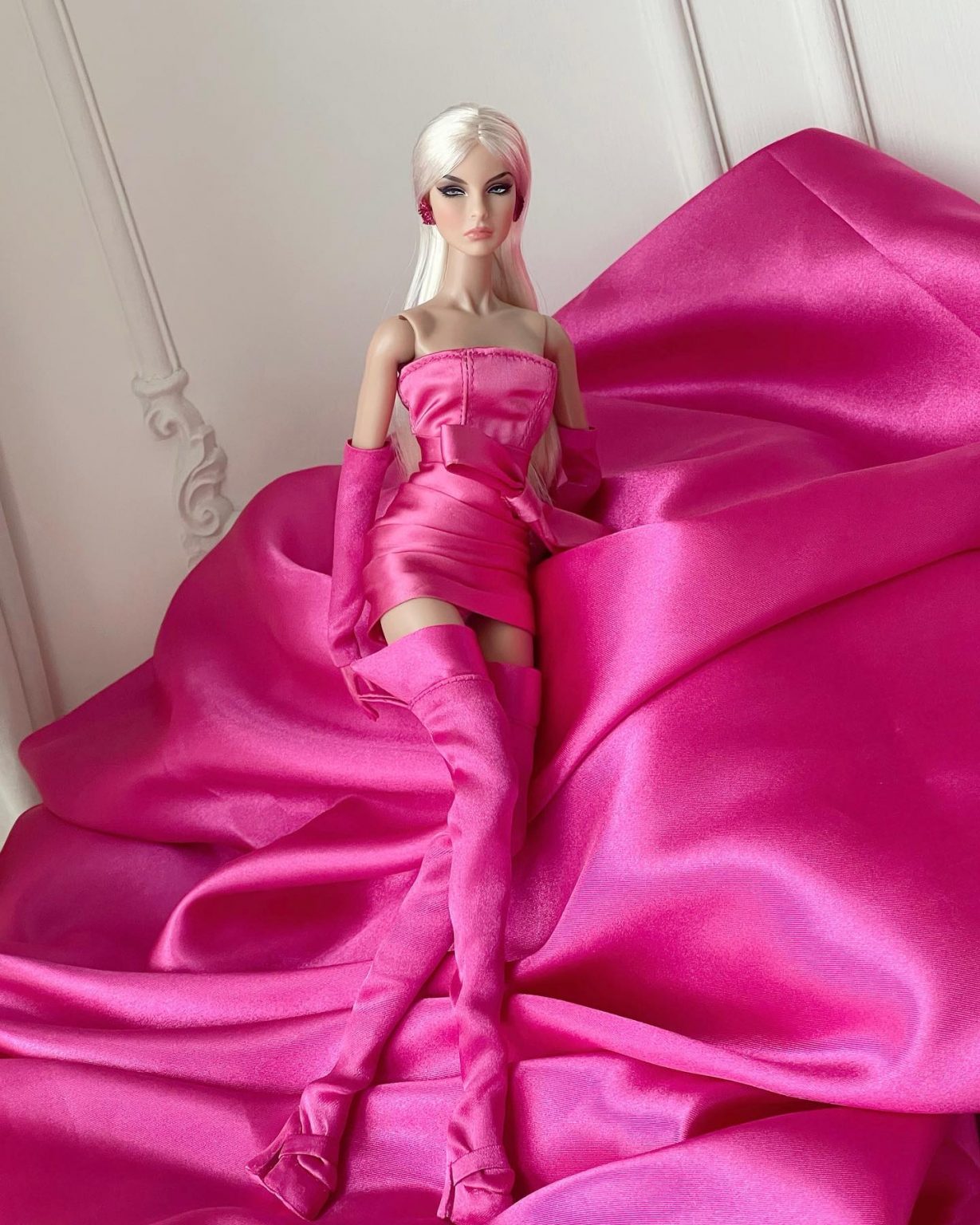 The Best Valentino Pink Looks! Style with Pantone’s Fashion Color for ...