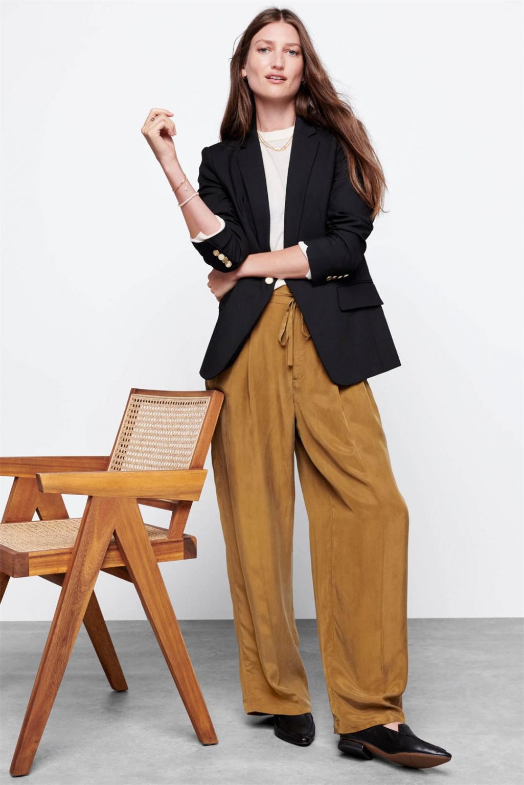 Normcore Fashion Guide: 40 Normcore Style Outfit Ideas - Her Style Code