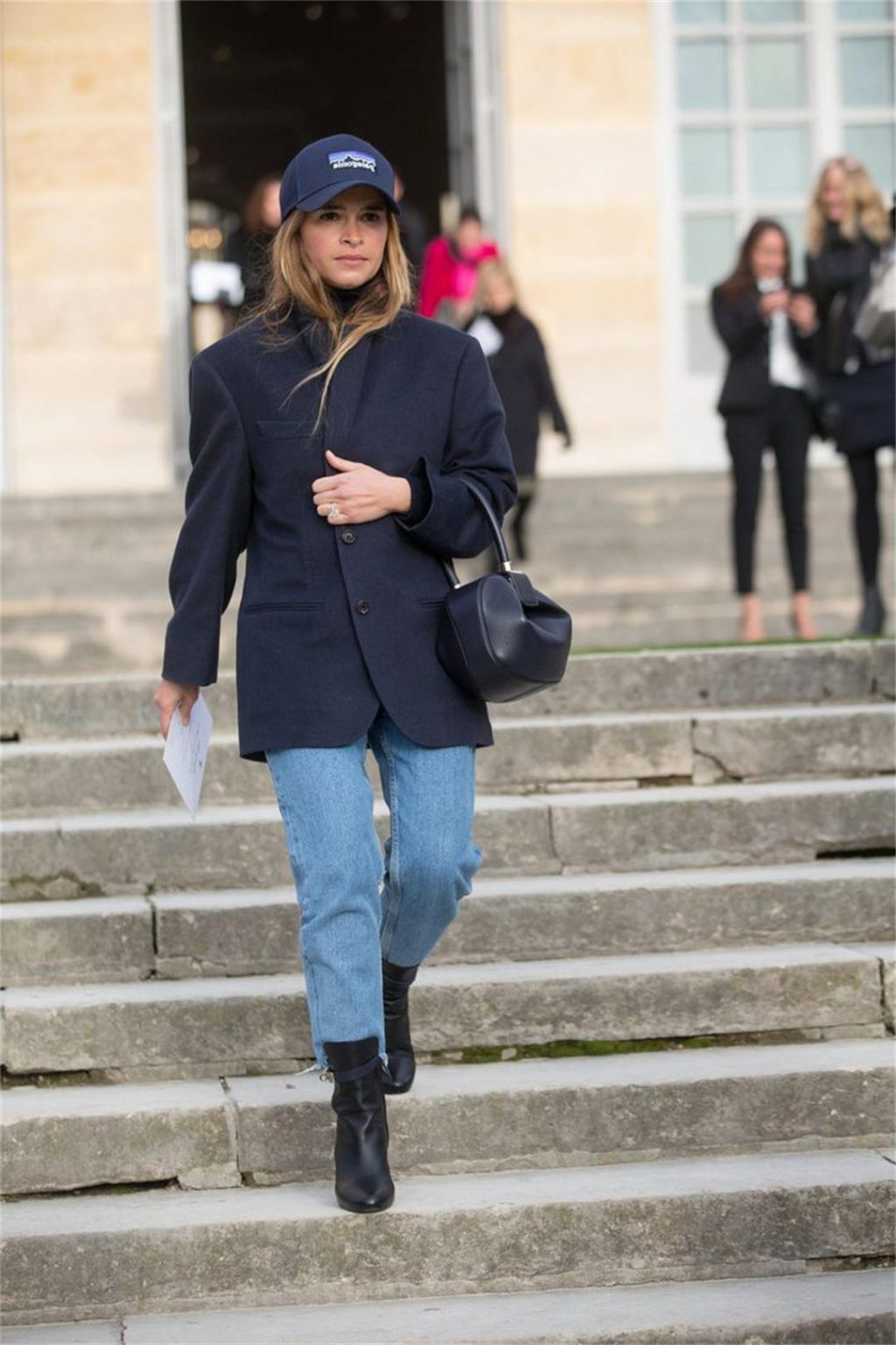 Normcore Fashion Guide: 40 Normcore Style Outfit Ideas - Her Style Code