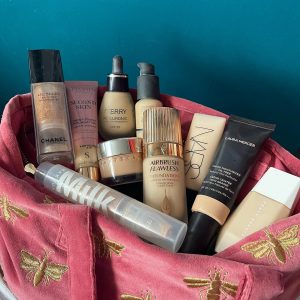 Powder Foundation vs. Liquid Foundation, Which is Better? - Her Style Code