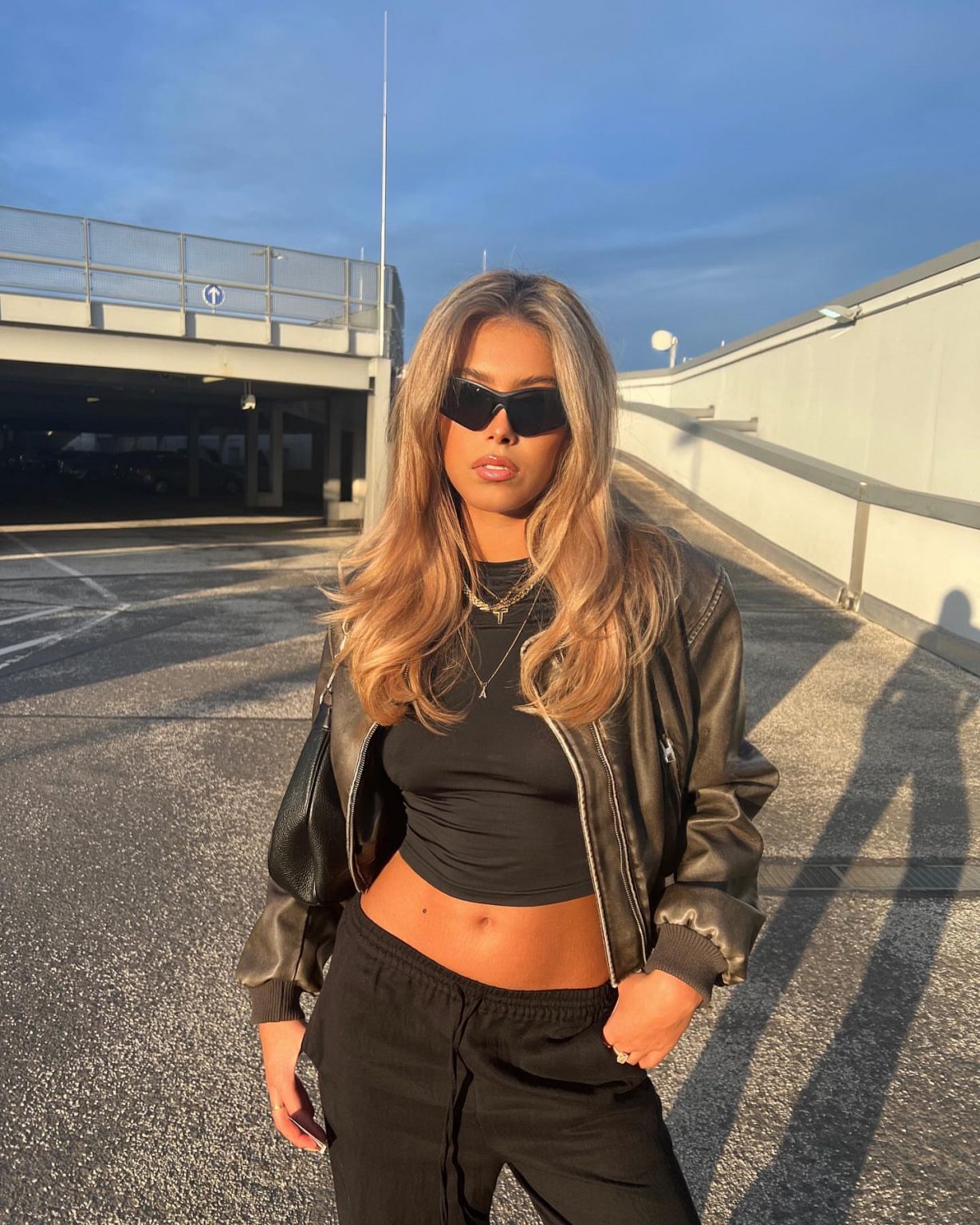 How to Style Bomber Jackets, 21 Bomber Jackets Outfit Ideas for Women ...