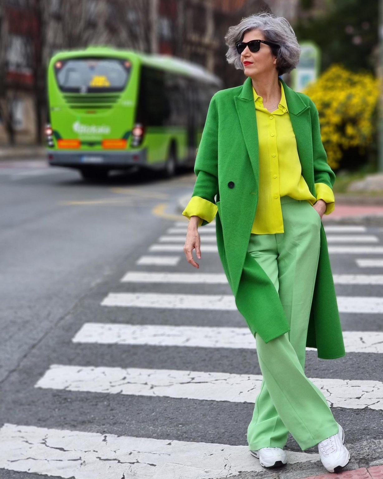 20 Casual Fall Outfits for Women Over 60 - Stylish Autumn Fashion Ideas ...