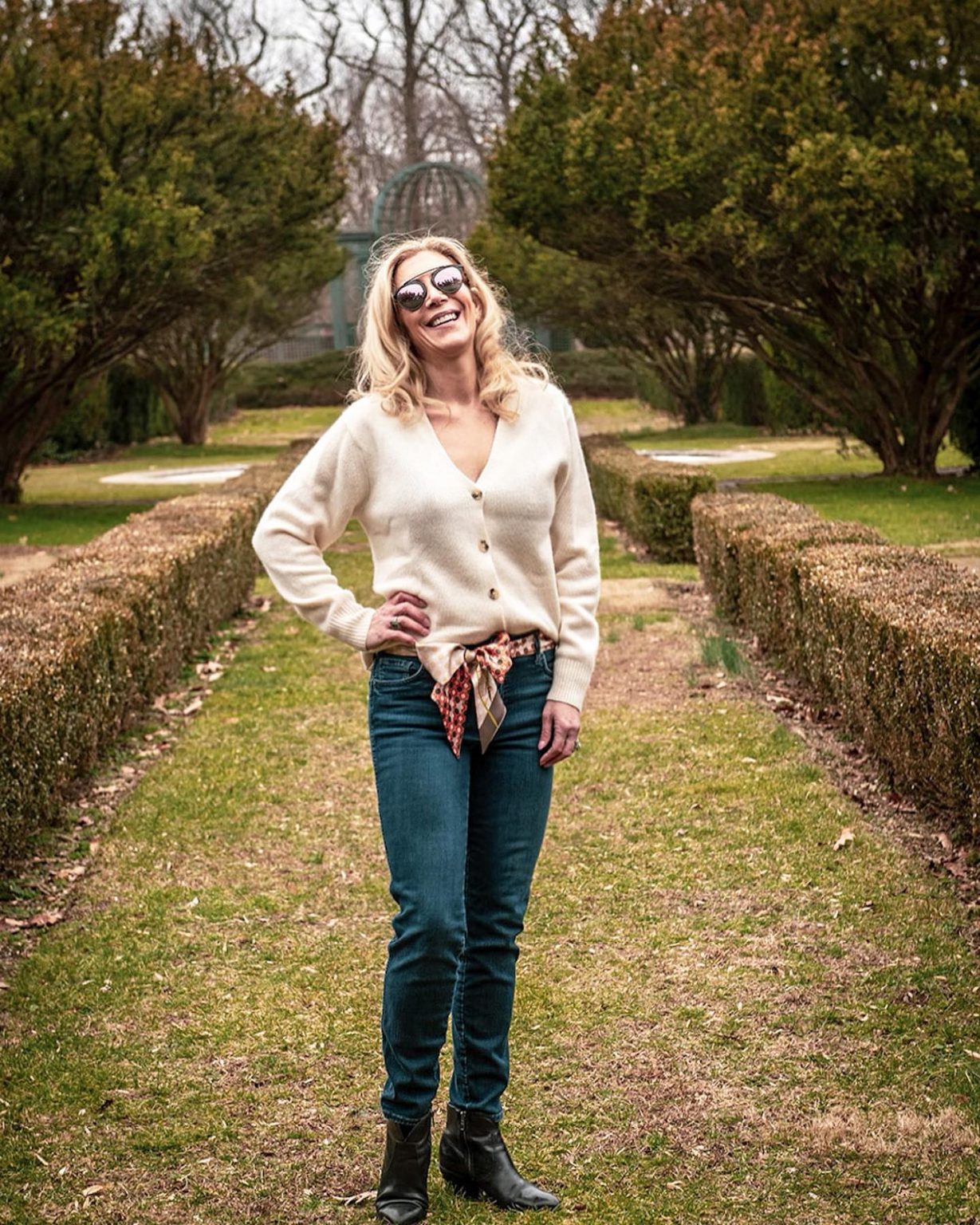 41 Stylish Outfit Ideas for Women Over 50 - Her Style Code