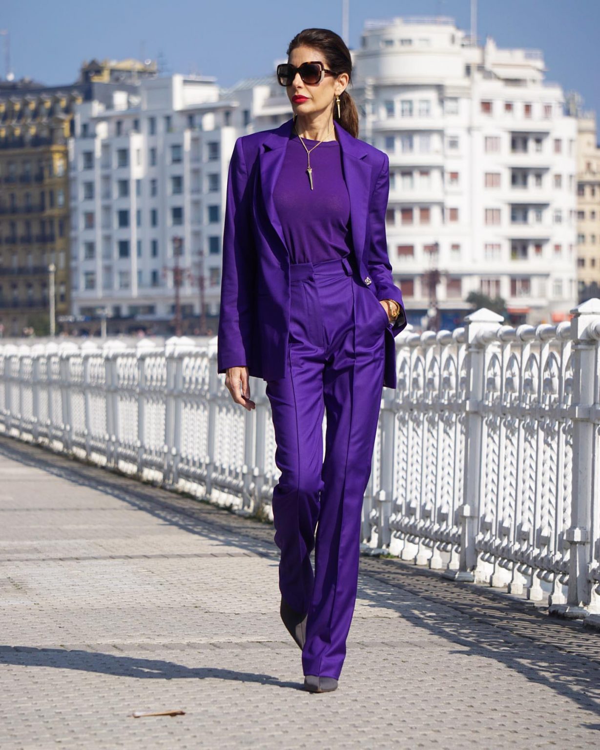 41 Stylish Outfit Ideas for Women Over 50 - Her Style Code