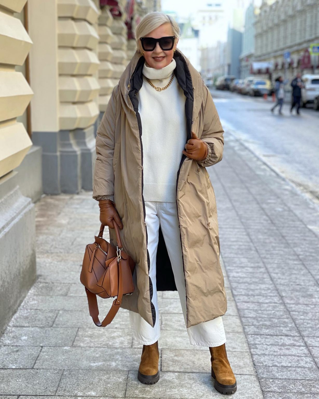 41 Stylish Outfit Ideas for Women Over 50 - Her Style Code