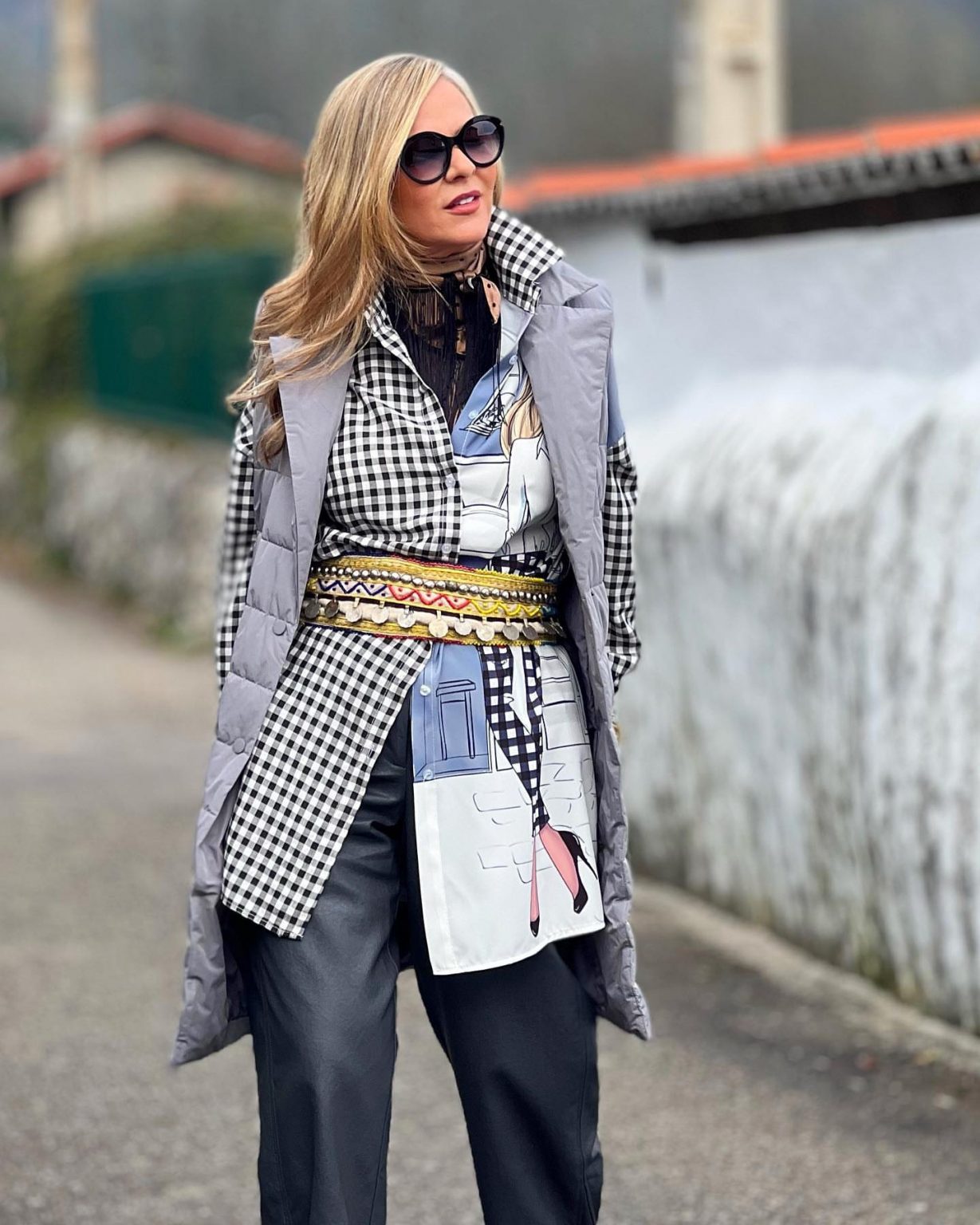 41 Stylish Outfit Ideas for Women Over 50 - Her Style Code