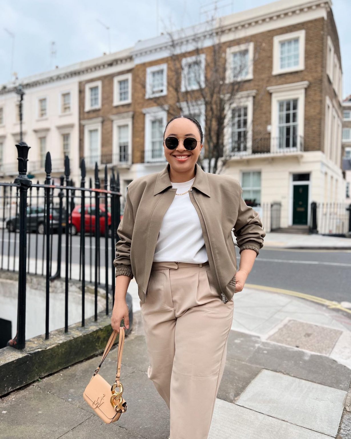 How to Style Bomber Jackets, 21 Bomber Jackets Outfit Ideas for Women ...